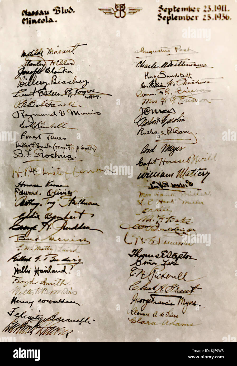 Original signatures hi-res stock photography and images - Alamy