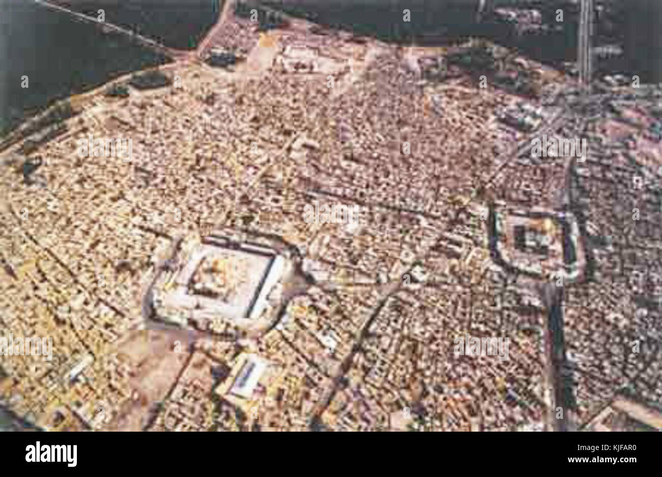 Holy city karbala hi-res stock photography and images - Alamy