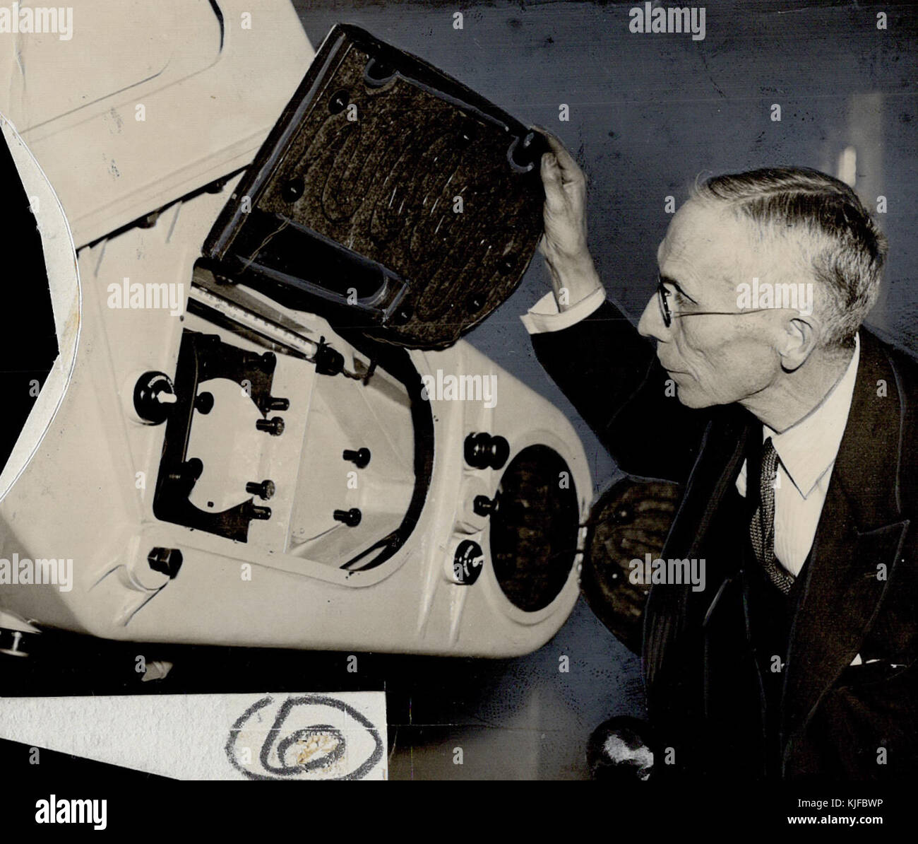 Observatory telescope interior hi-res stock photography and images - Alamy