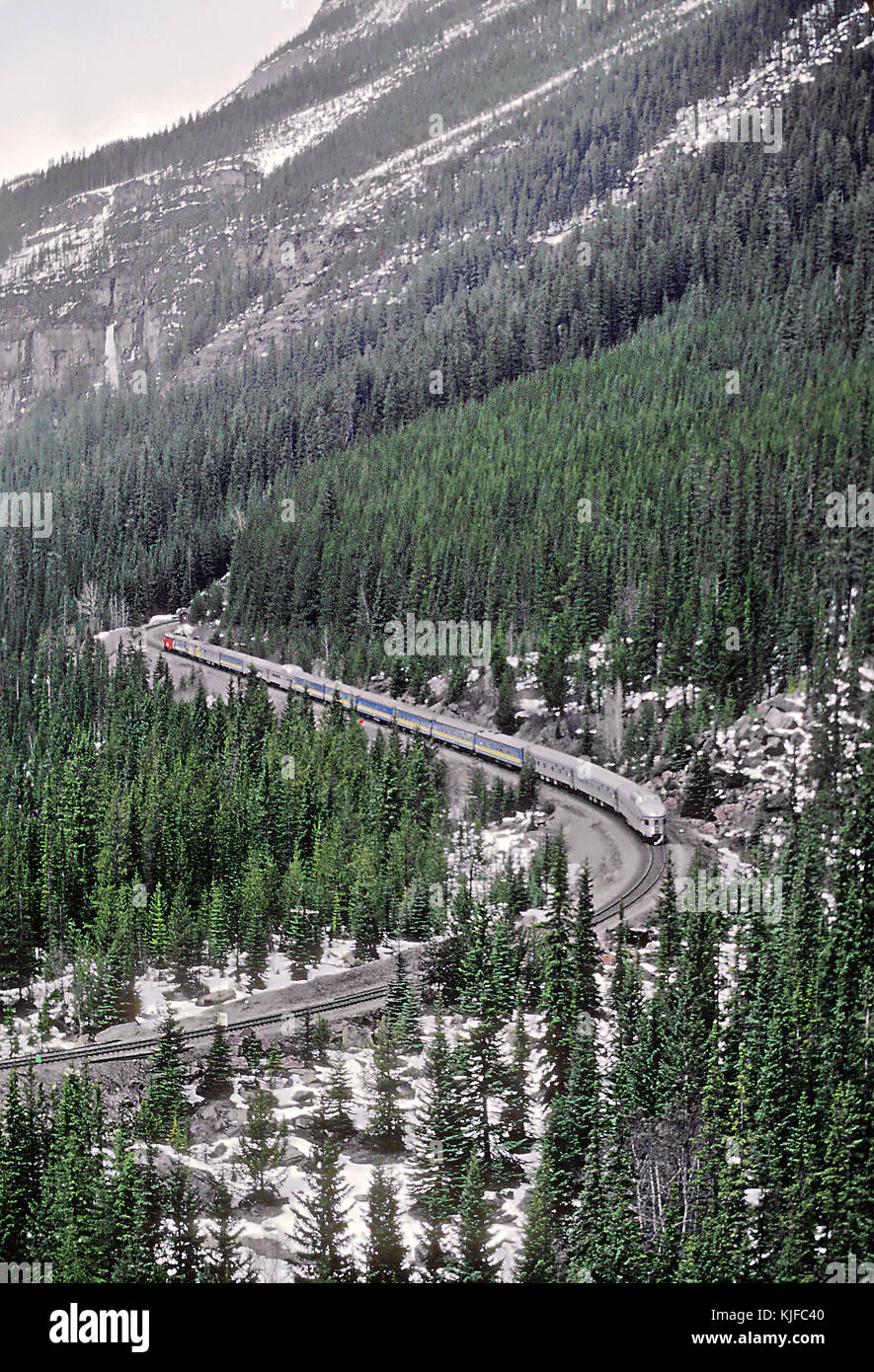 Kicking horse pass hi-res stock photography and images - Alamy