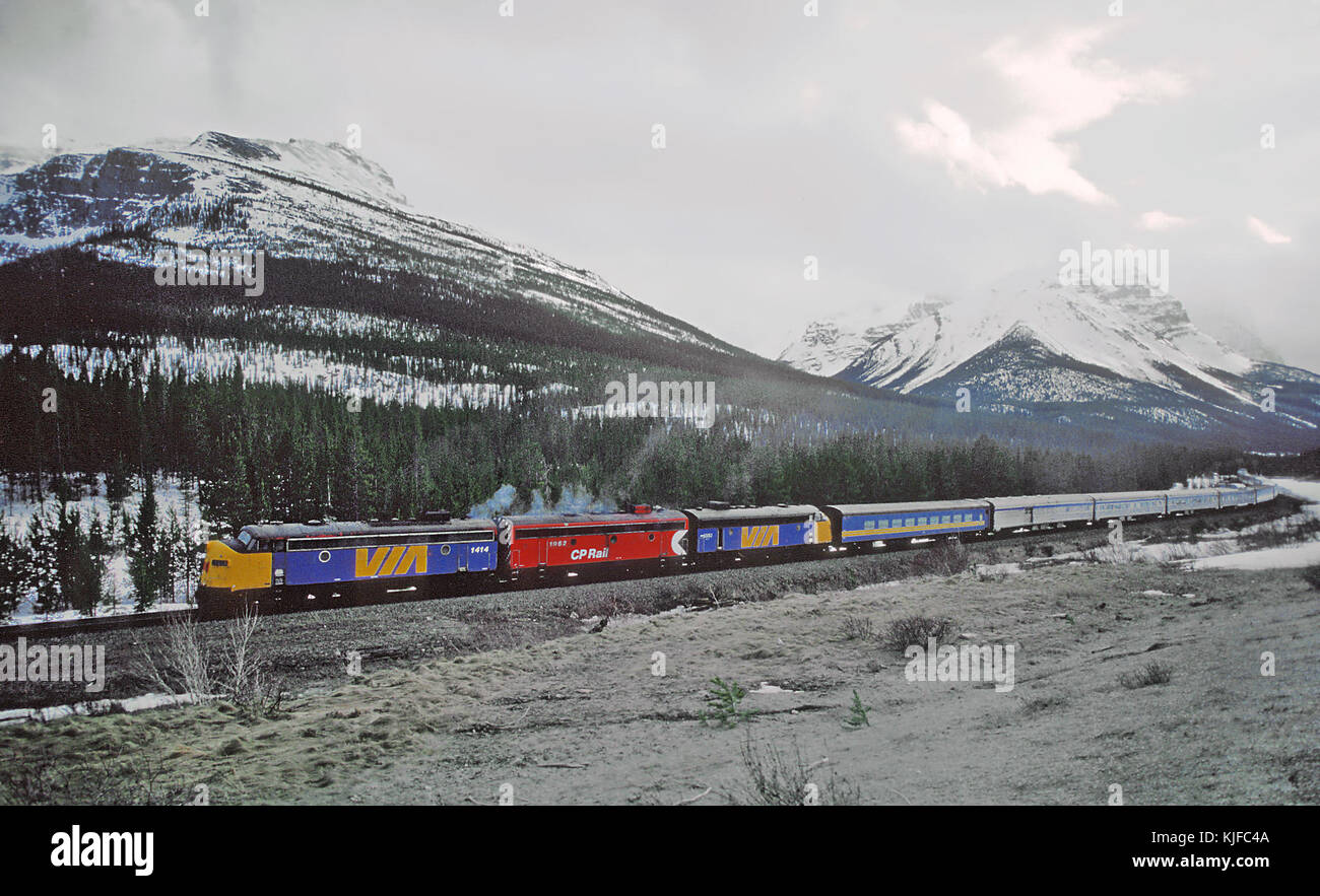 Kicking horse pass hi-res stock photography and images - Alamy