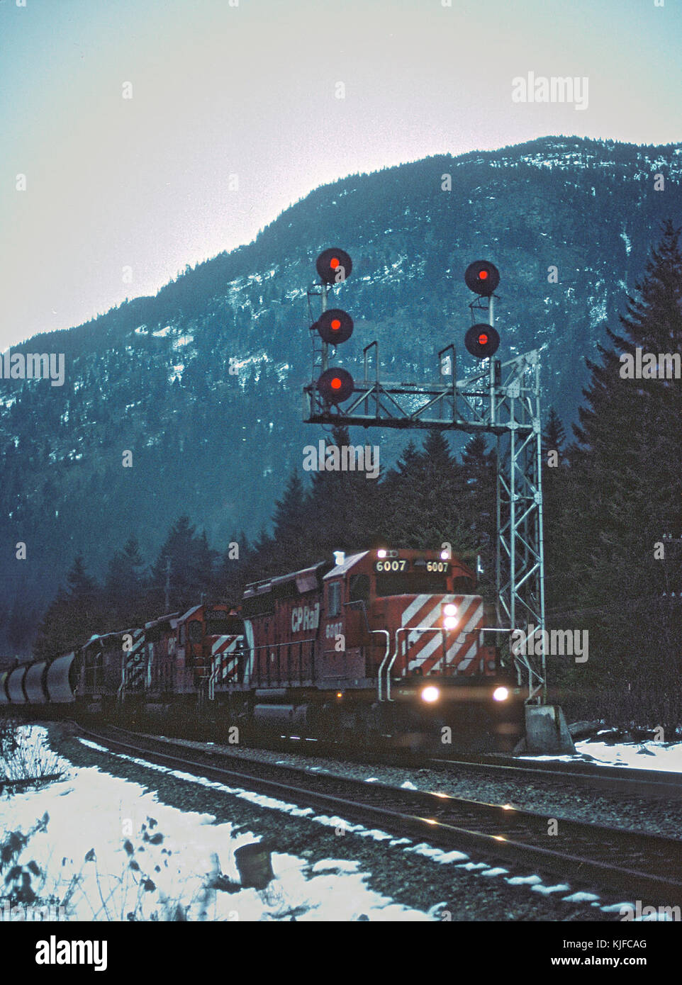 CP 6007 westbound at Spuzzum. The signal bridge here was replaced by CP ...