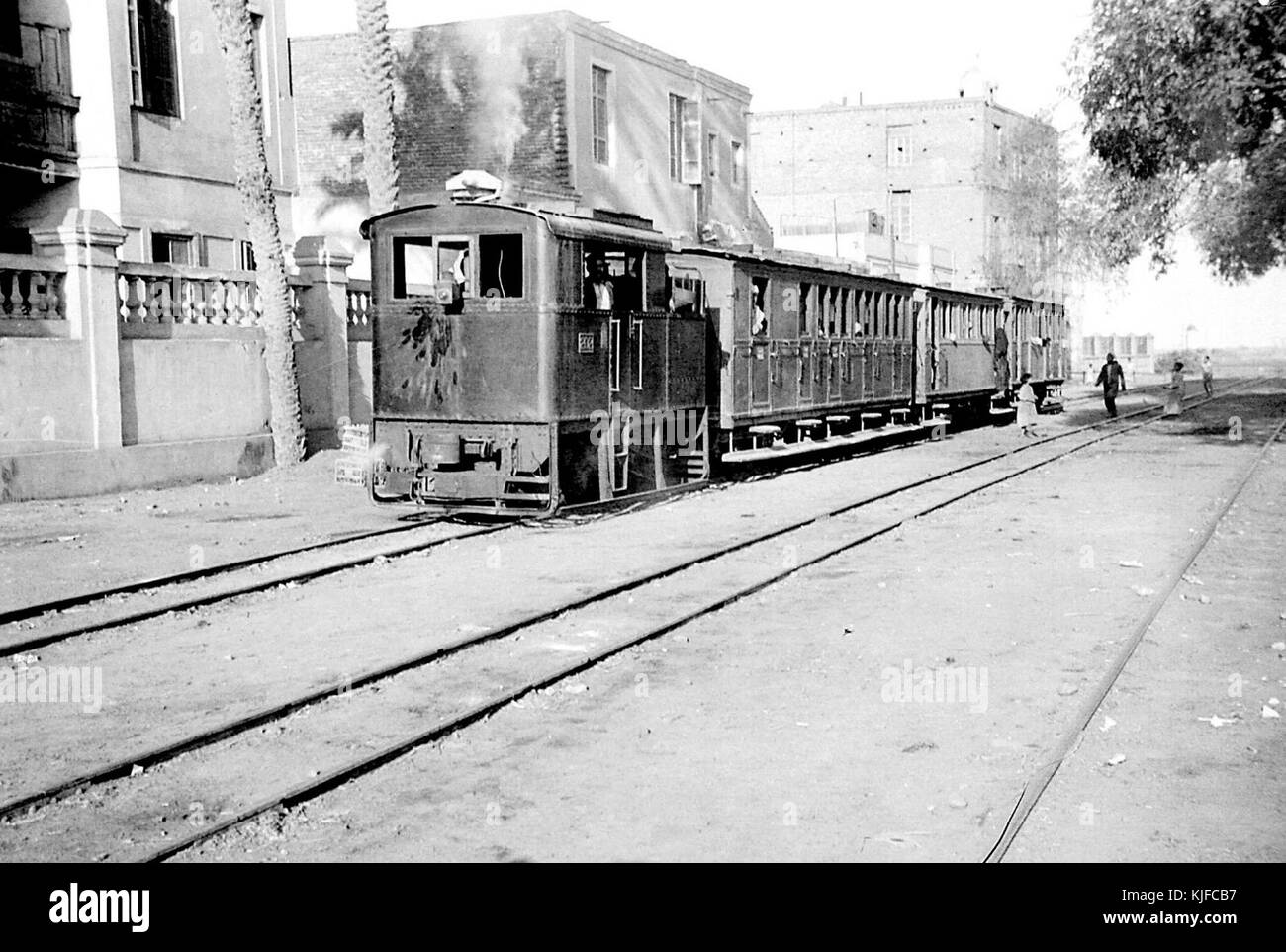 The Sentinel Steam Tractor No. 202 is a historical locomotive used on ...