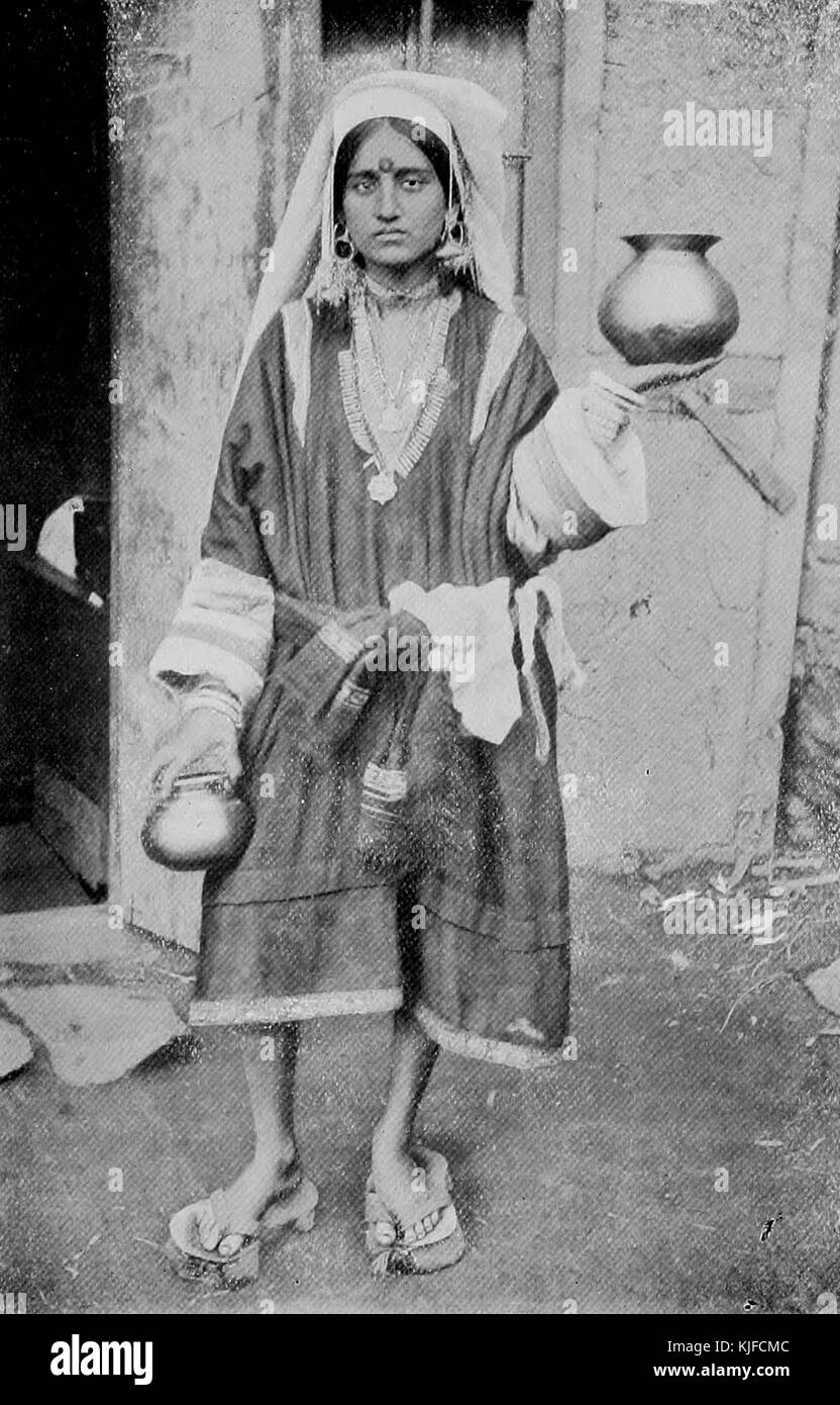 Pandit woman 1922 vintage by Vishwanath Stock Photo - Alamy