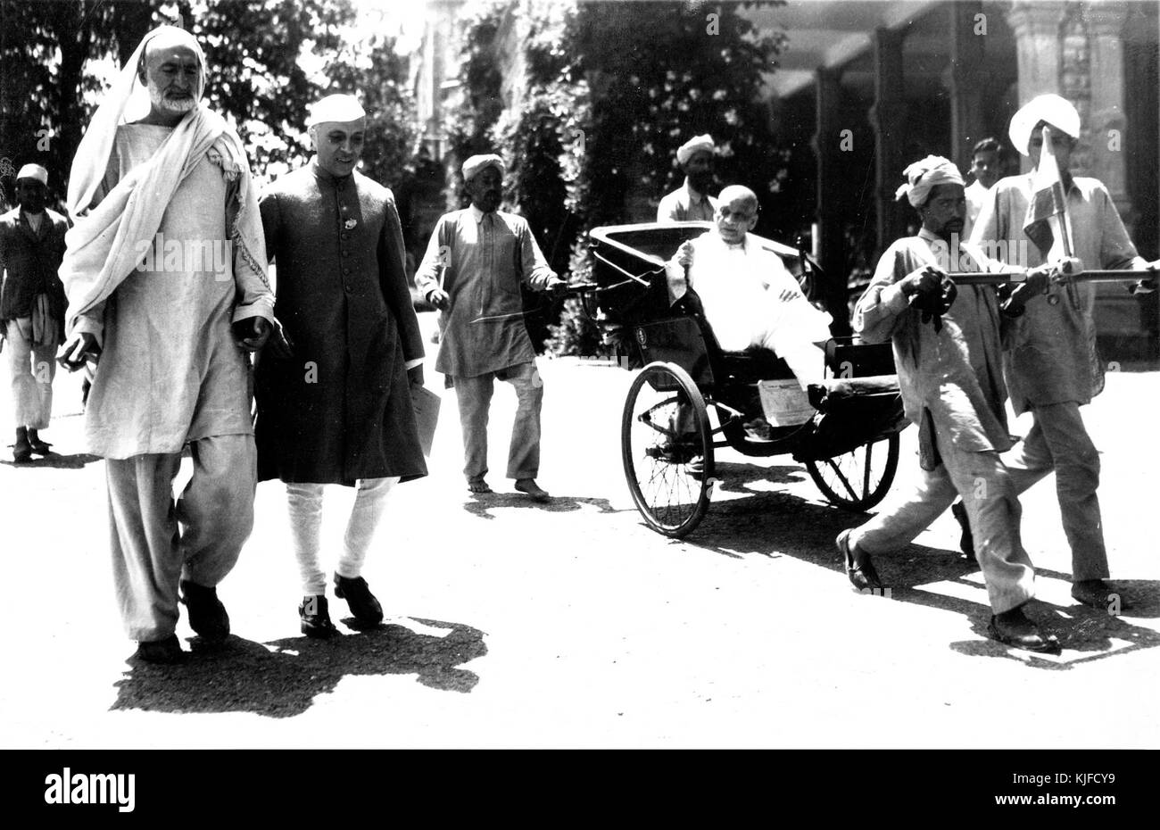 Abdul Ghafar Khan, Nehru, and Sardar Patel 1946 Stock Photo - Alamy