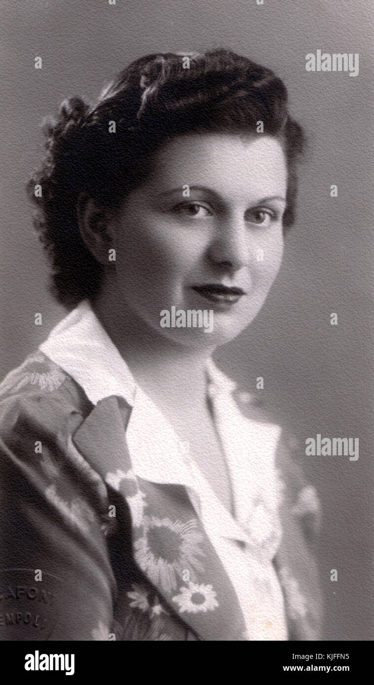 Portrait of Maria Luisa Palagini as young lady Stock Photo - Alamy