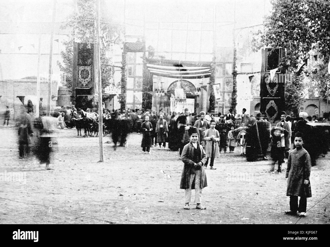 Assembly architecture Black and White Stock Photos & Images - Alamy