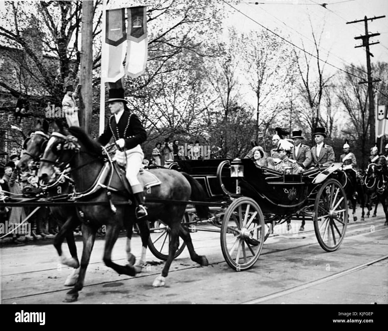 Royal tour canada elizabeth Black and White Stock Photos & Images - Alamy