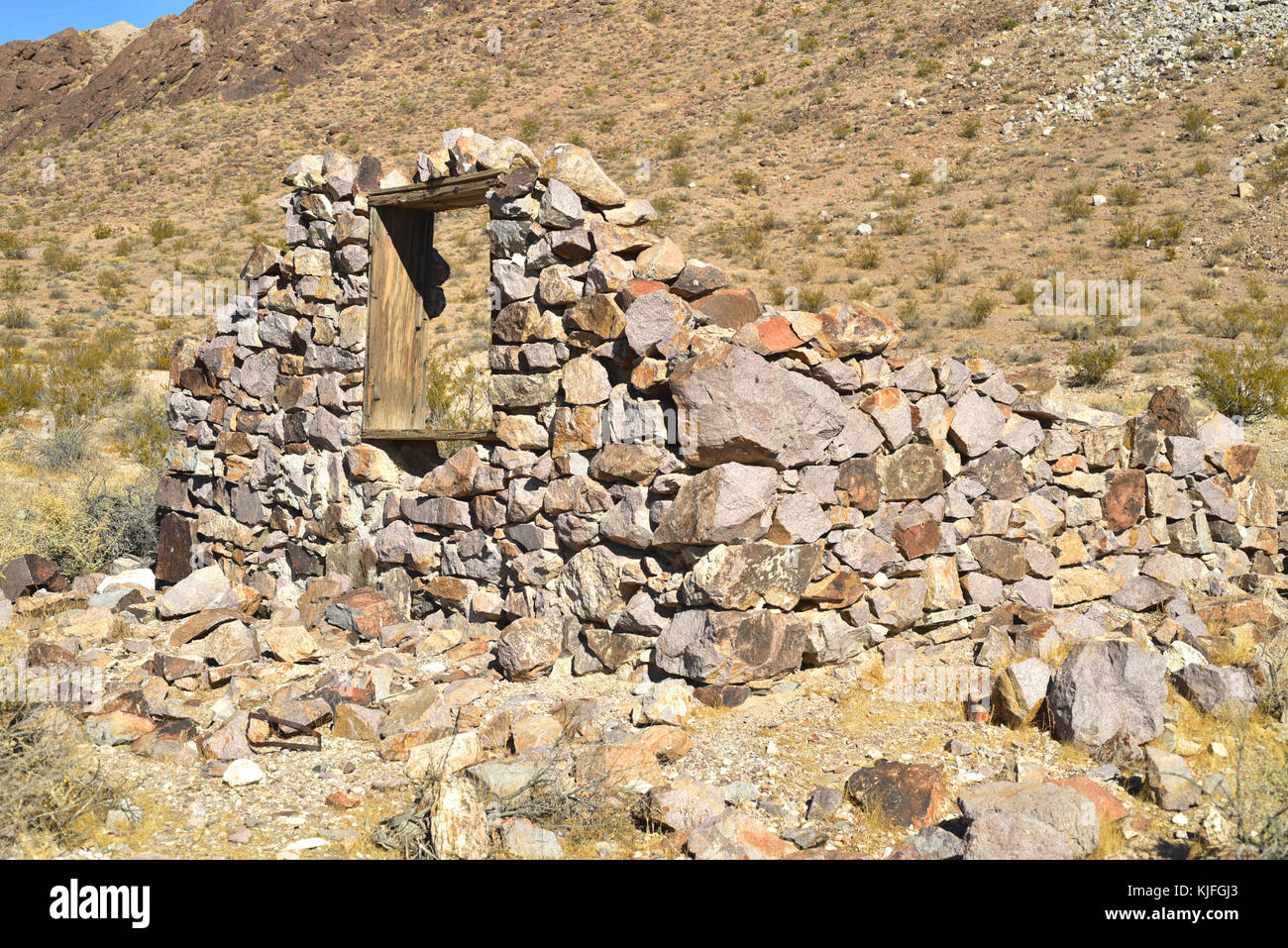 stone house ruins in desert landscape Stock Photo - Alamy