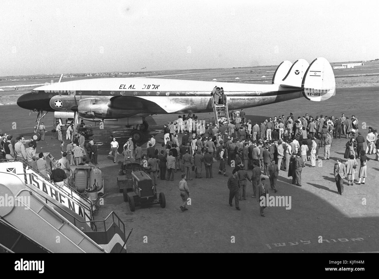 Lockheed constellation hi-res stock photography and images - Alamy