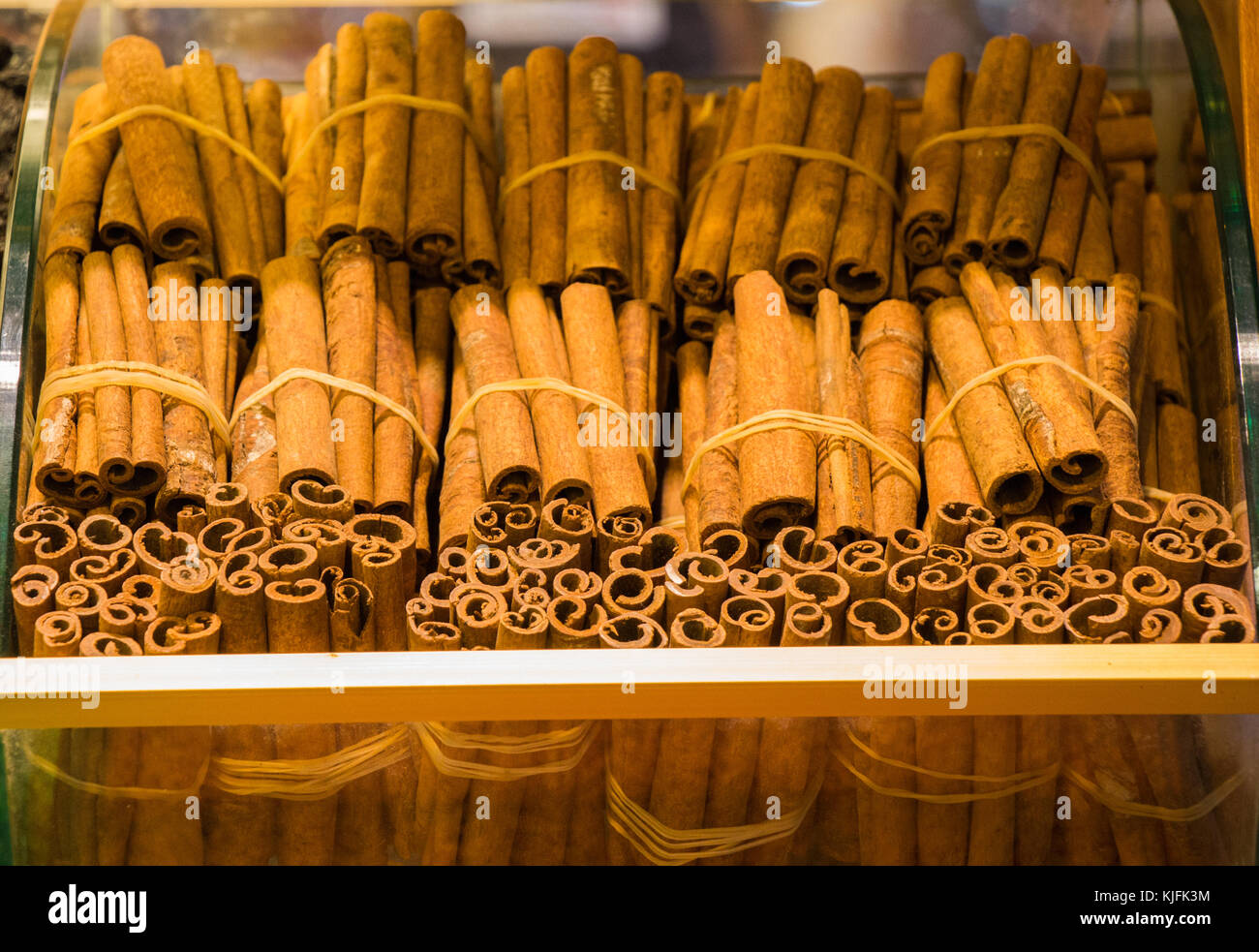 Bundles of Cinnamon sticks in stock Stock Photo - Alamy