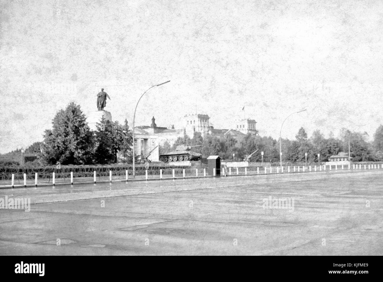 East west germany 1900s hi-res stock photography and images - Alamy