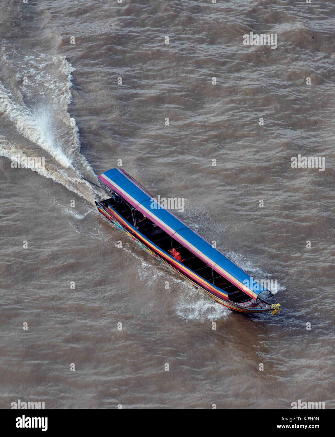 Long shuttle speed hi-res stock photography and images - Alamy