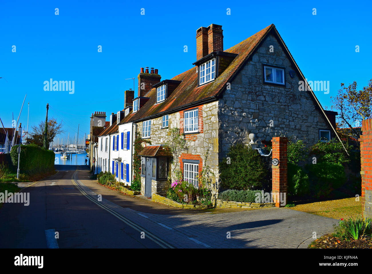 Warsash harbour hi-res stock photography and images - Alamy