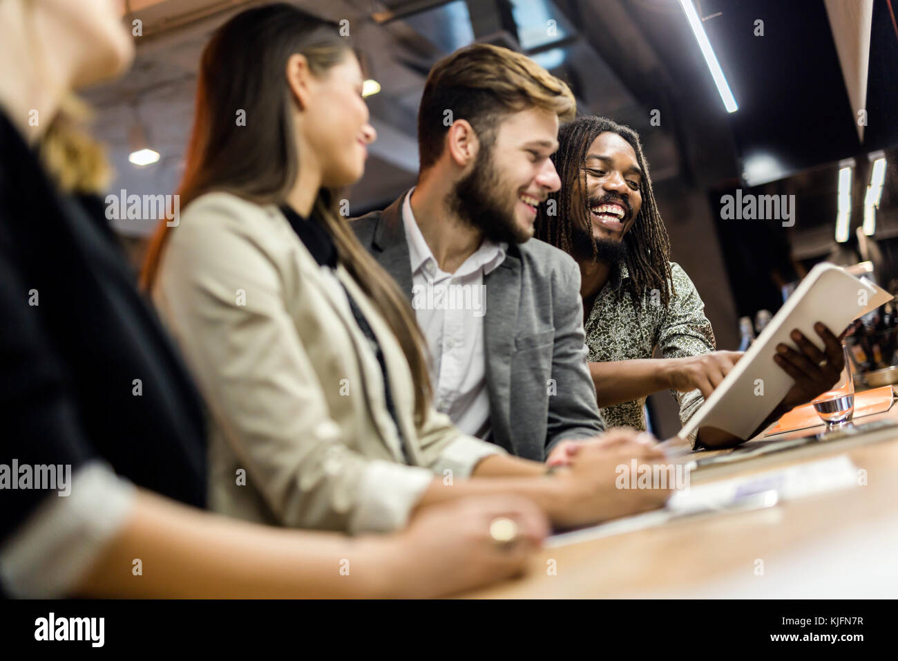 Man talking to group of people hi-res stock photography and images - Alamy