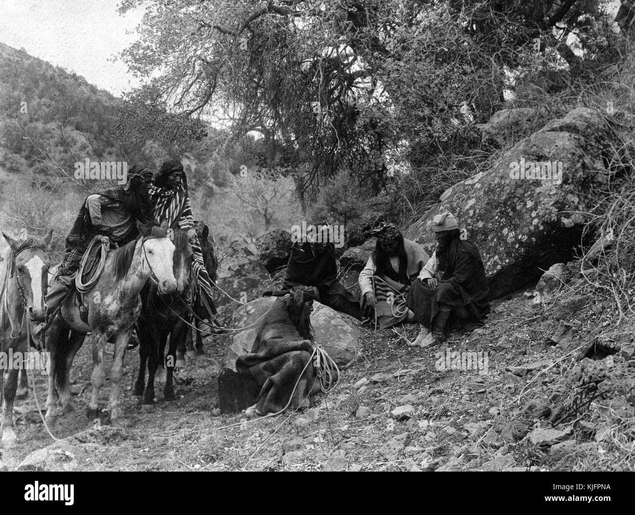 Native american on horses Black and White Stock Photos & Images - Alamy