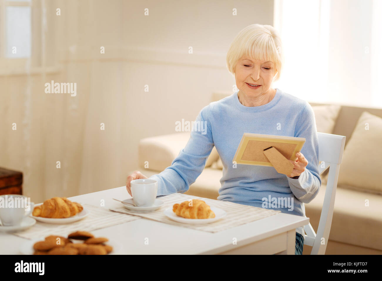 Going home for lunch hi-res stock photography and images - Alamy