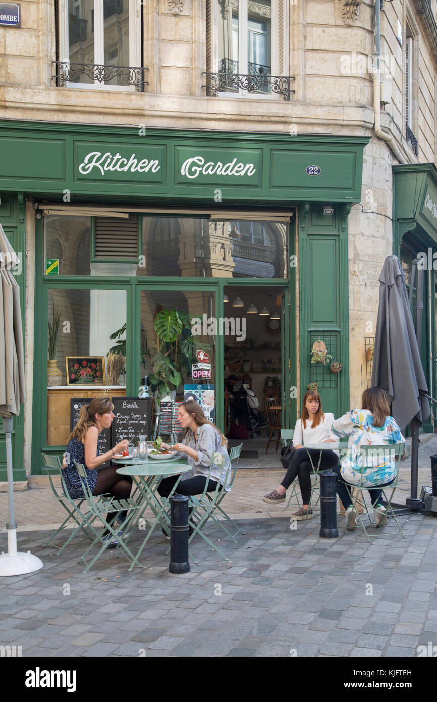 Colombe colombe hi-res stock photography and images - Alamy