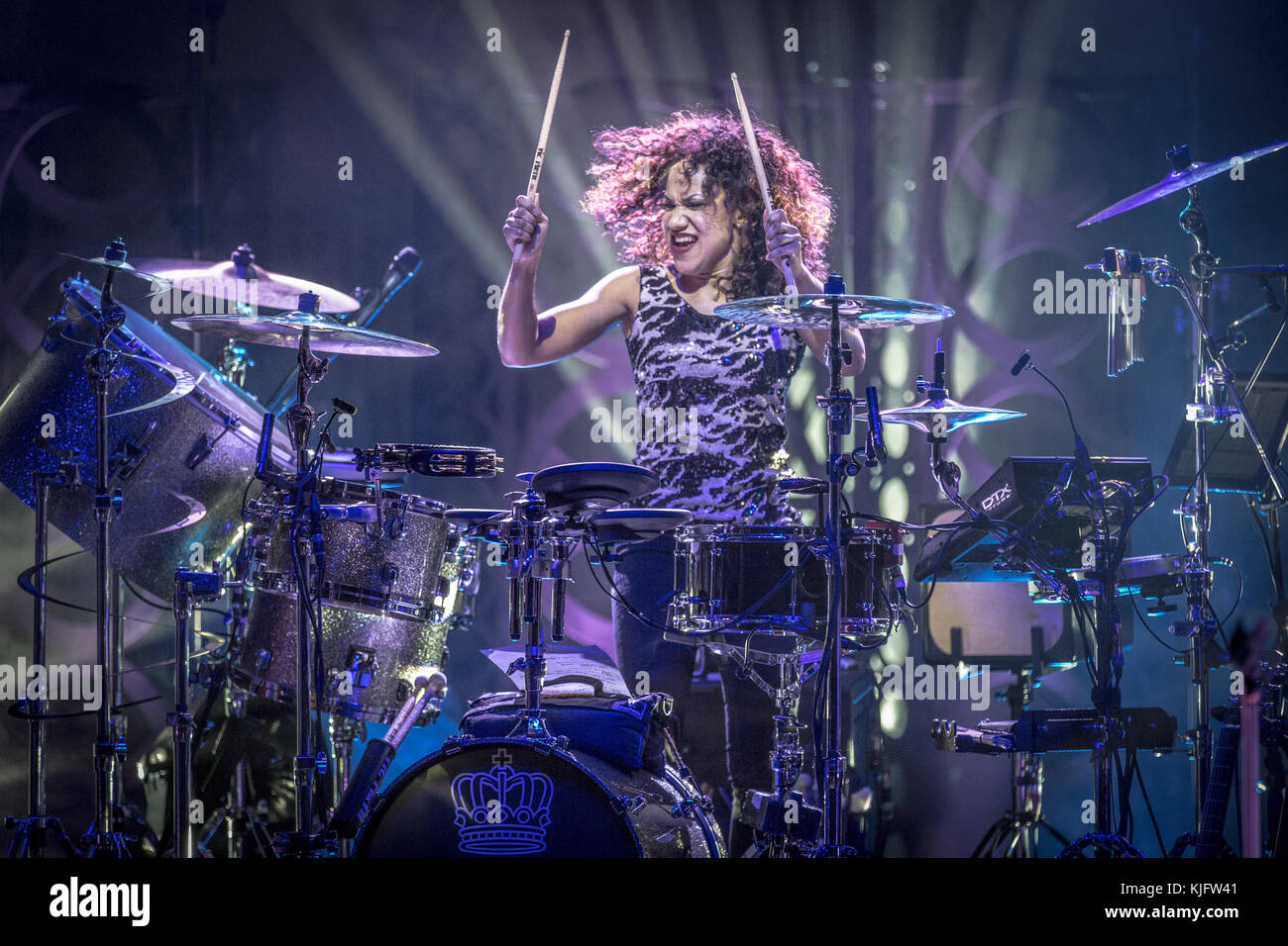 Cherisse osei (simple minds) hi-res stock photography and images - Alamy