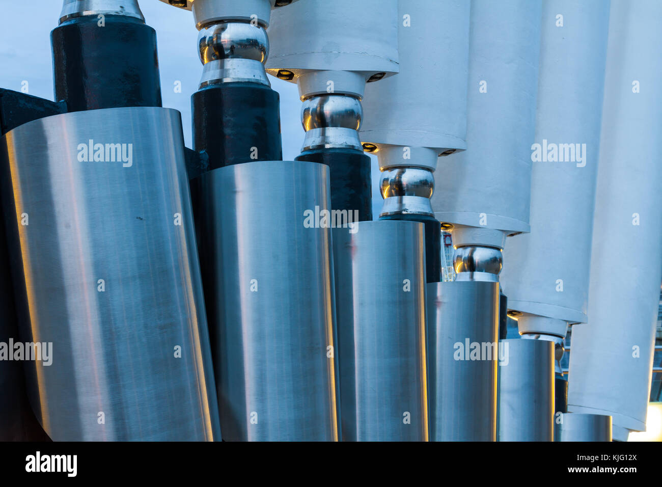 Steel cable fixing suspension bridge hi-res stock photography and ...