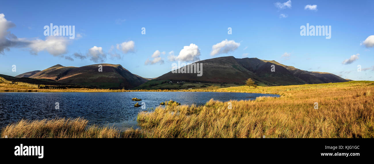 Tewet Tarn with its stunning backdrop of Skiddaw and Blencathra in late ...
