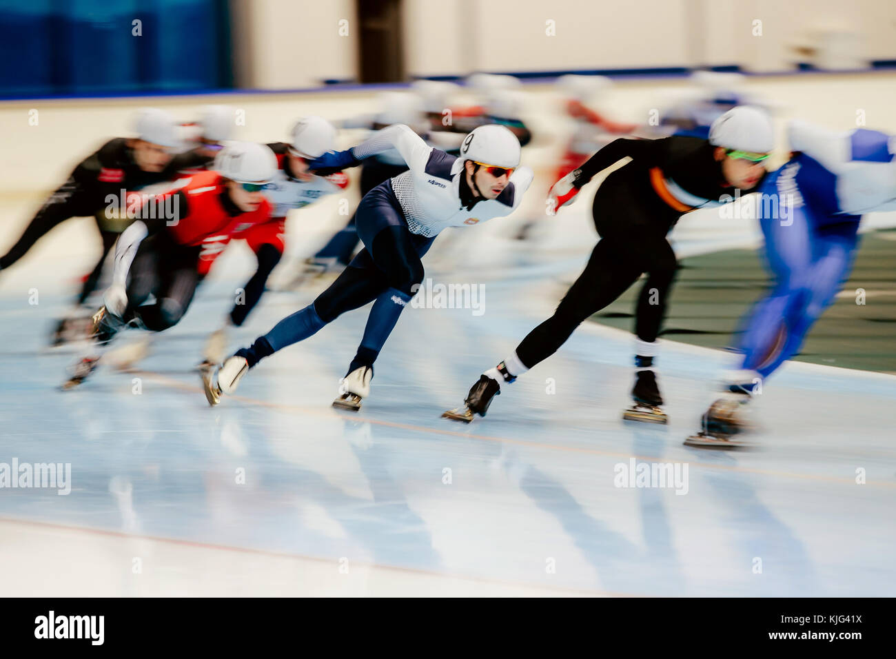 Mass start speed skating hi-res stock photography and images - Alamy