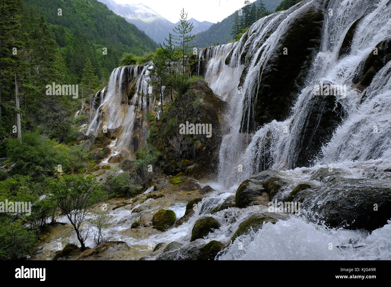 Pearl Waterfalls at Jiuzhaigou Valley Stock Photo - Alamy