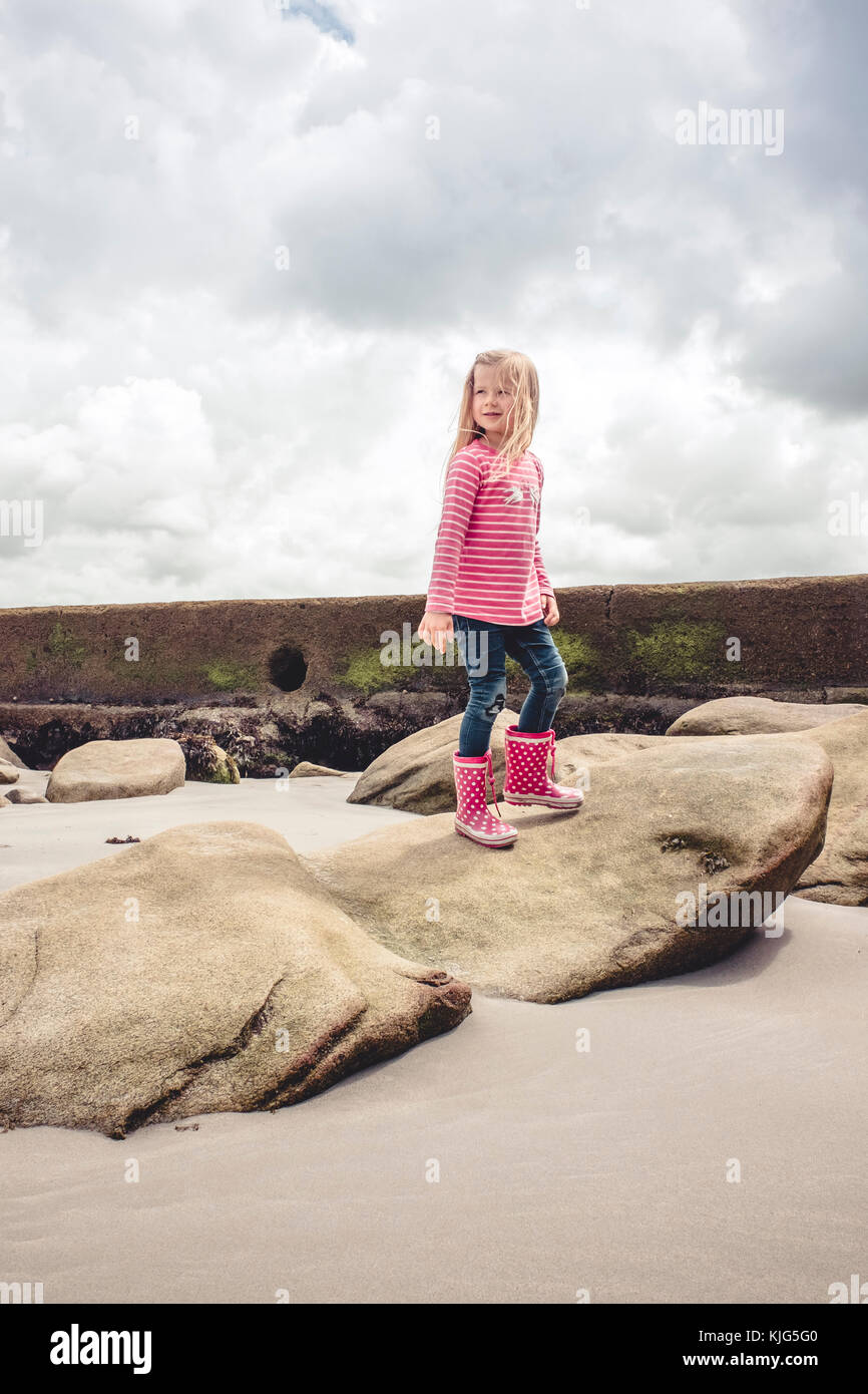 Dots on beach hi-res stock photography and images - Alamy