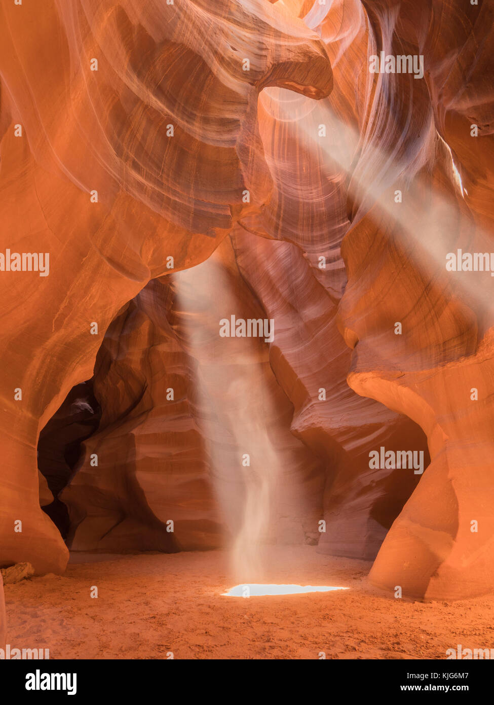 Sunbeams in antelope canyon hi-res stock photography and images - Alamy