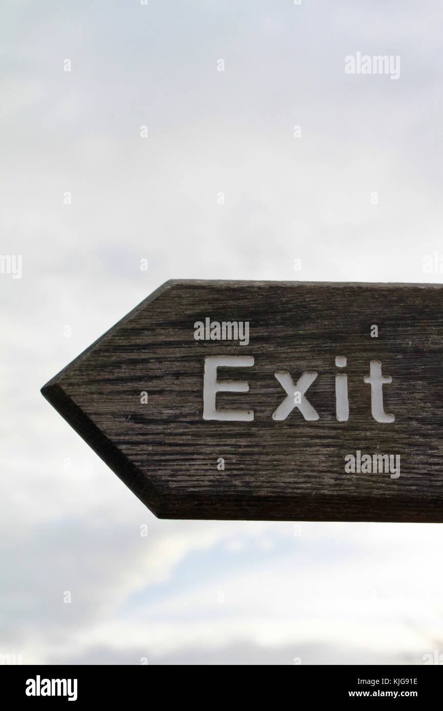 Uk exit this way sign hi-res stock photography and images - Alamy