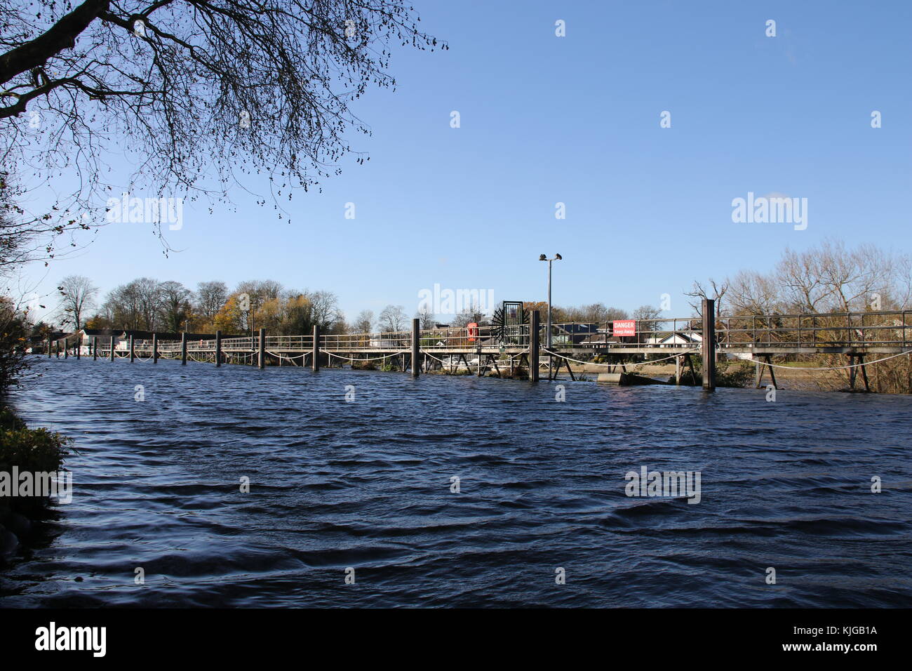 Sunbury on thames hi-res stock photography and images - Alamy
