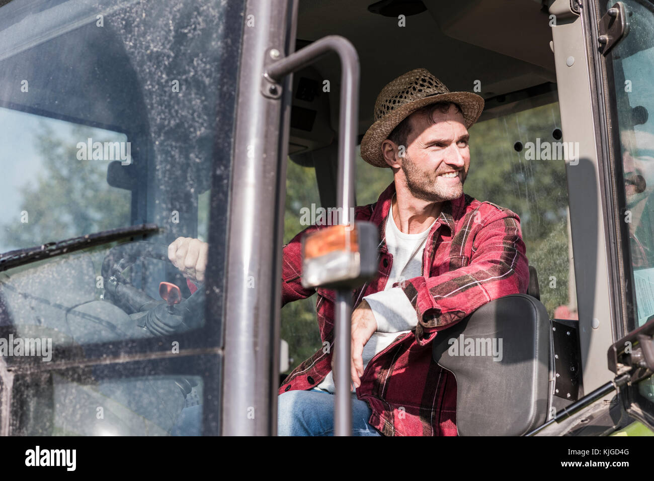 Self driving tractor hi-res stock photography and images - Alamy