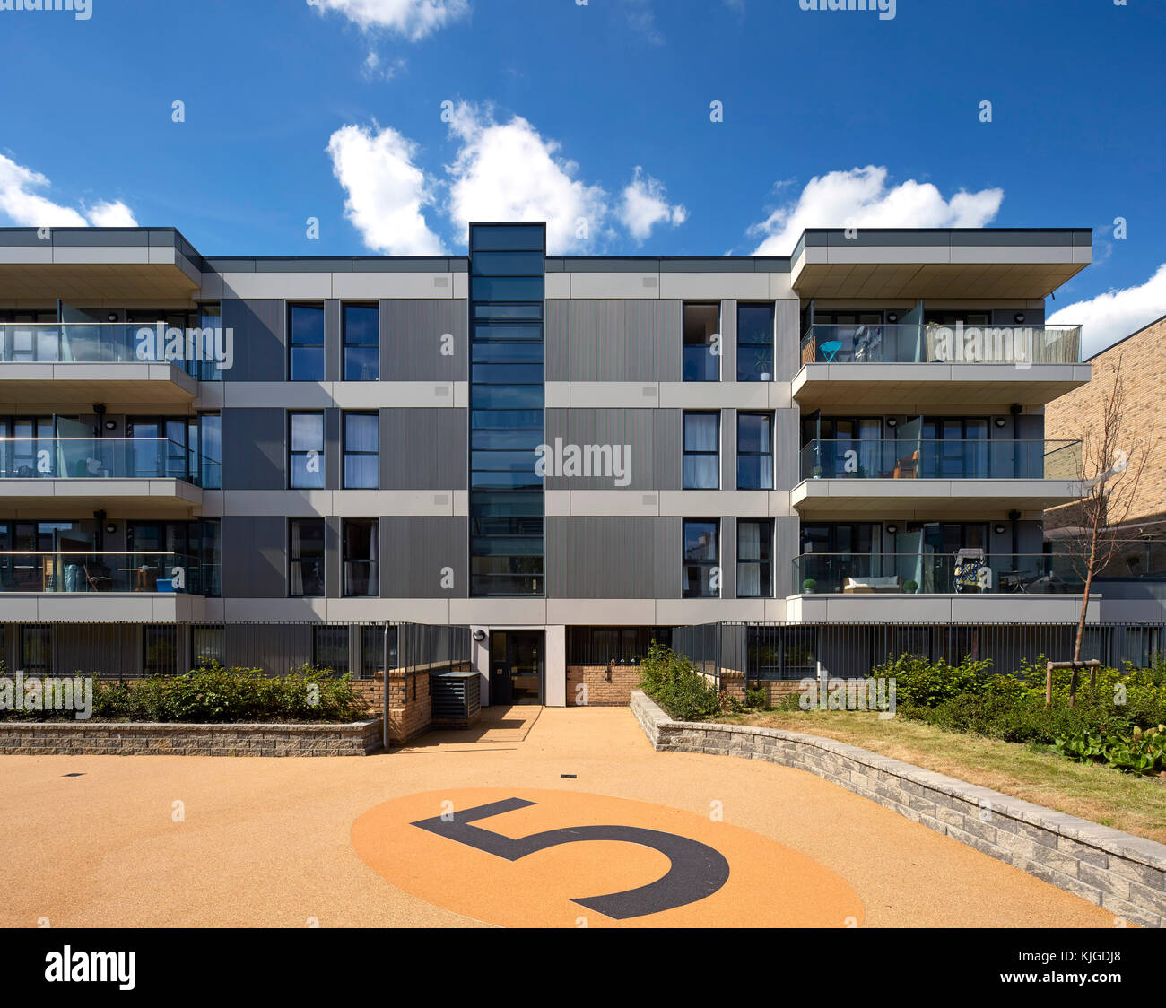 Walthamstow stadium housing development hi-res stock photography and ...