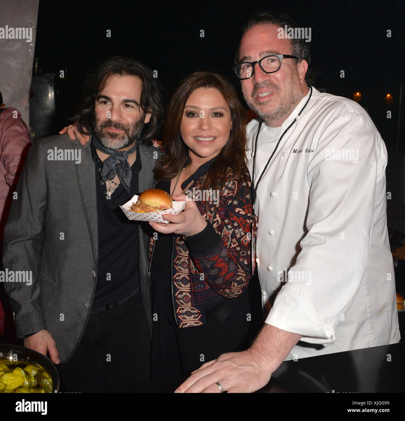 MIAMI BEACH, FL - FEBRUARY 26: Celebrity cook and author Rachael Ray ...