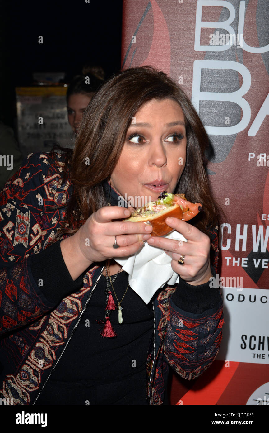 MIAMI BEACH, FL - FEBRUARY 26: Celebrity cook and author Rachael Ray ...