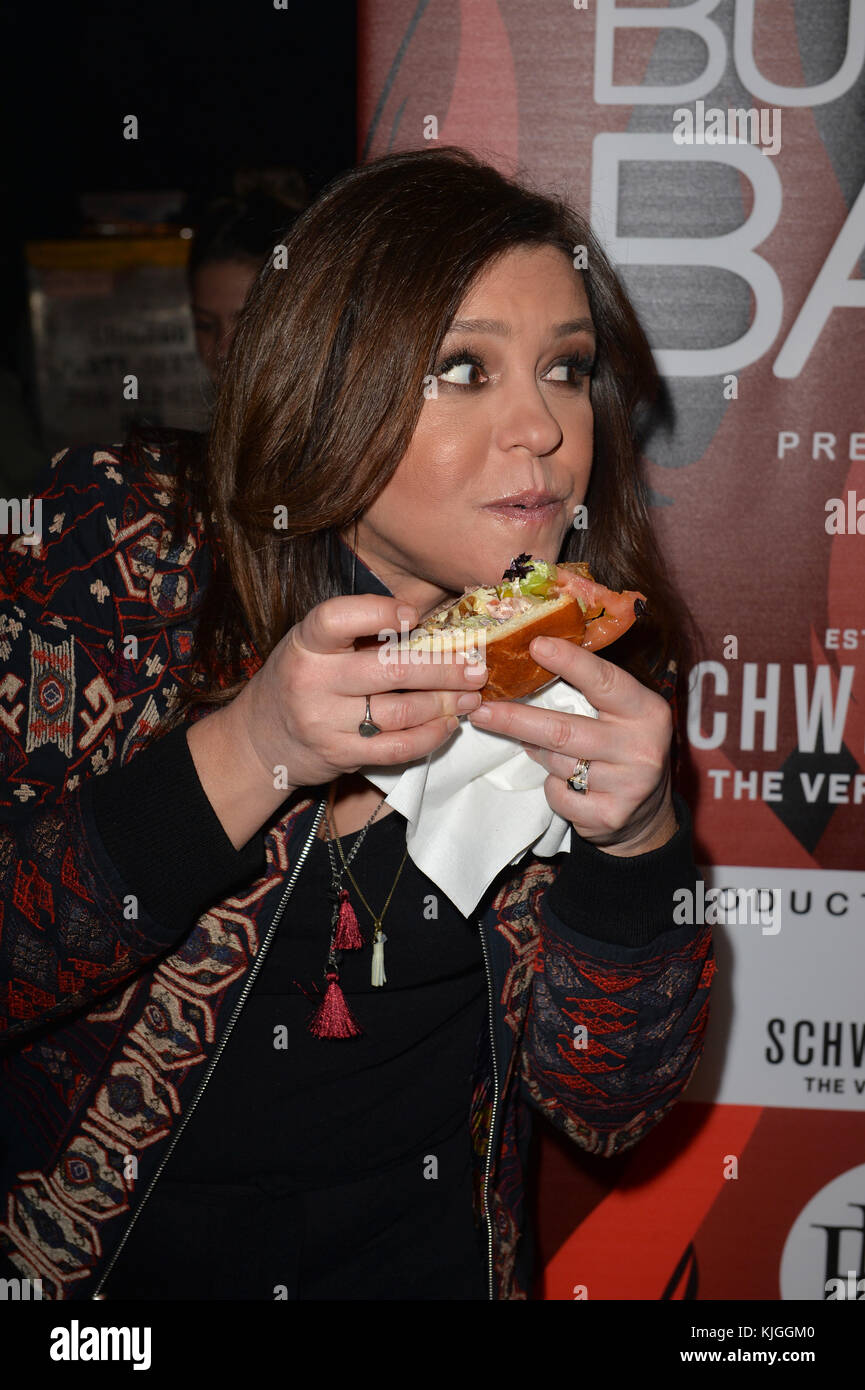 MIAMI BEACH, FL - FEBRUARY 26: Celebrity cook and author Rachael Ray ...
