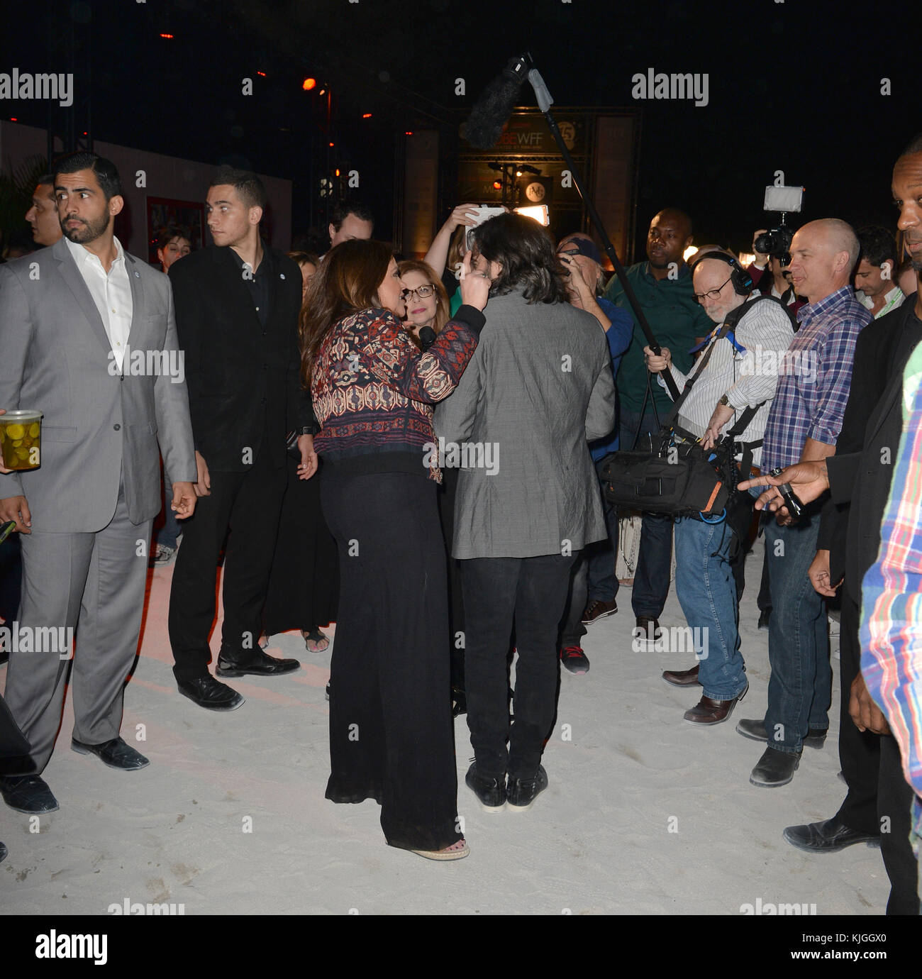 MIAMI BEACH, FL - FEBRUARY 26: Celebrity cook and author Rachael Ray ...