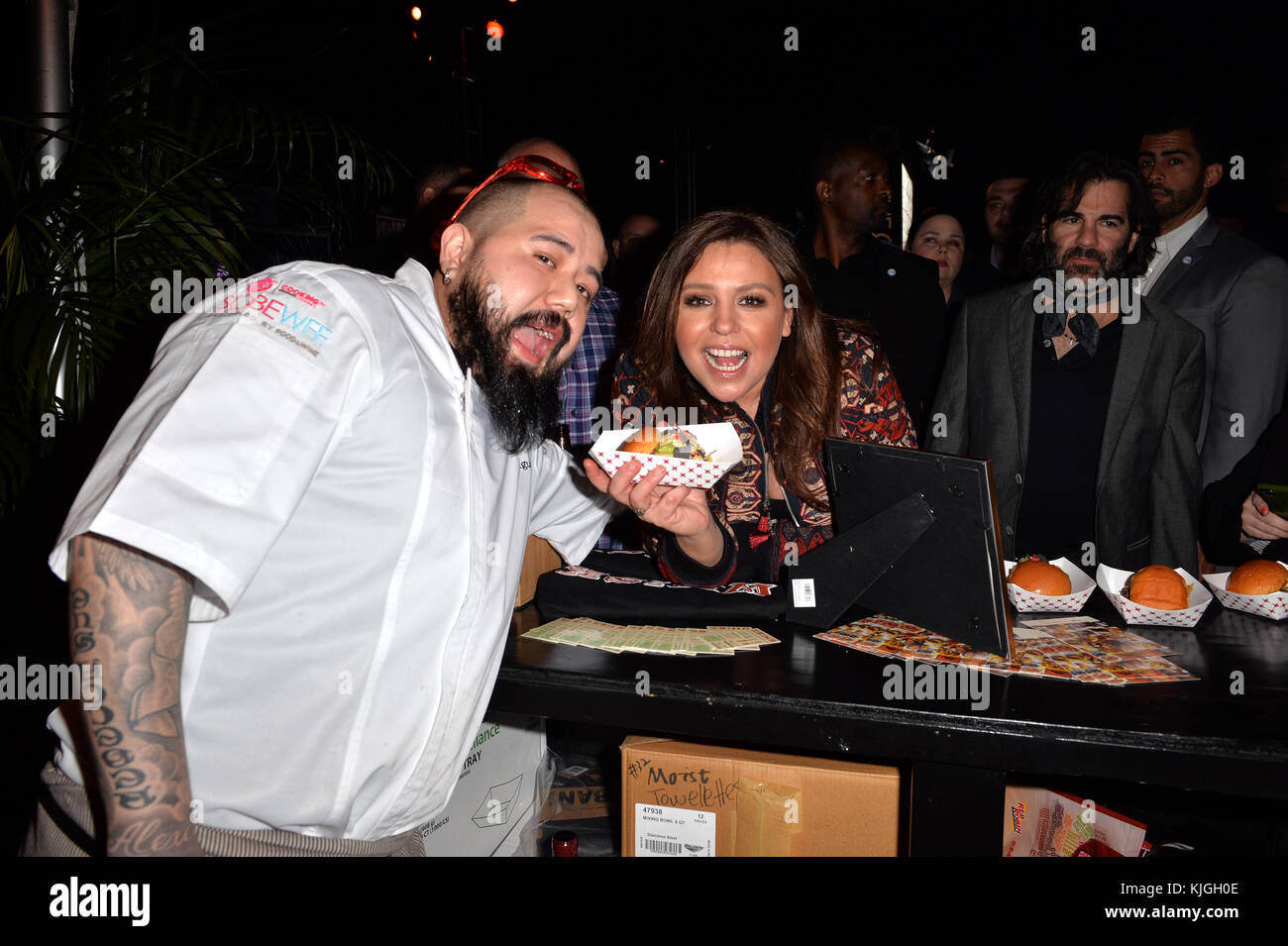 MIAMI BEACH, FL - FEBRUARY 26: Celebrity cook and author Rachael Ray ...