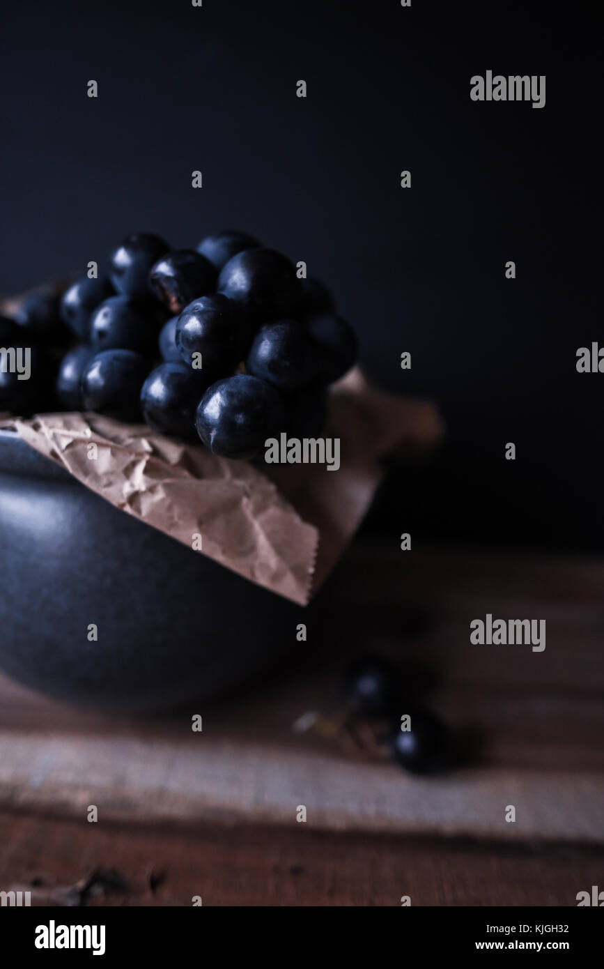 Grapes still life Stock Photo - Alamy