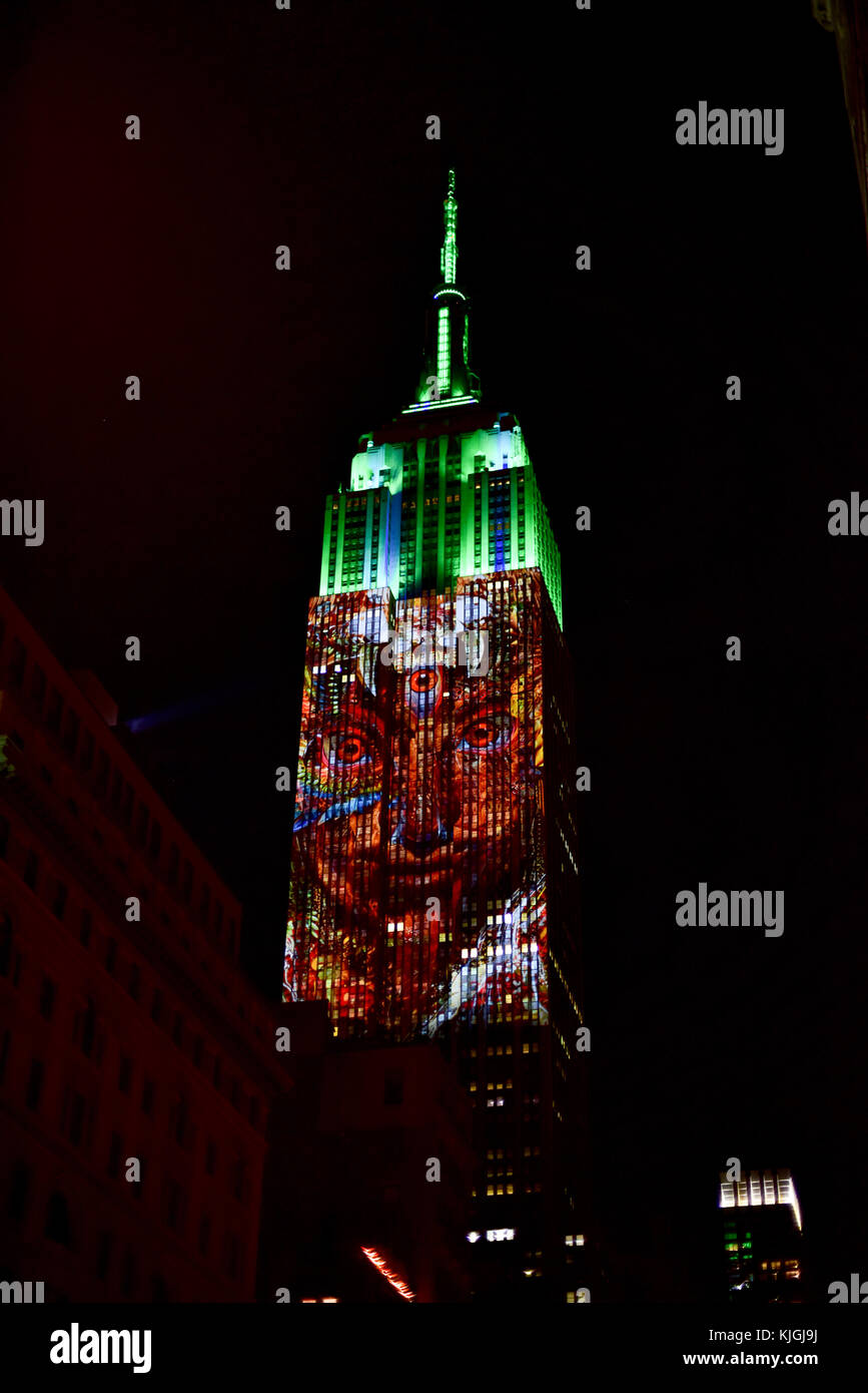 Animal projection show hi-res stock photography and images - Alamy