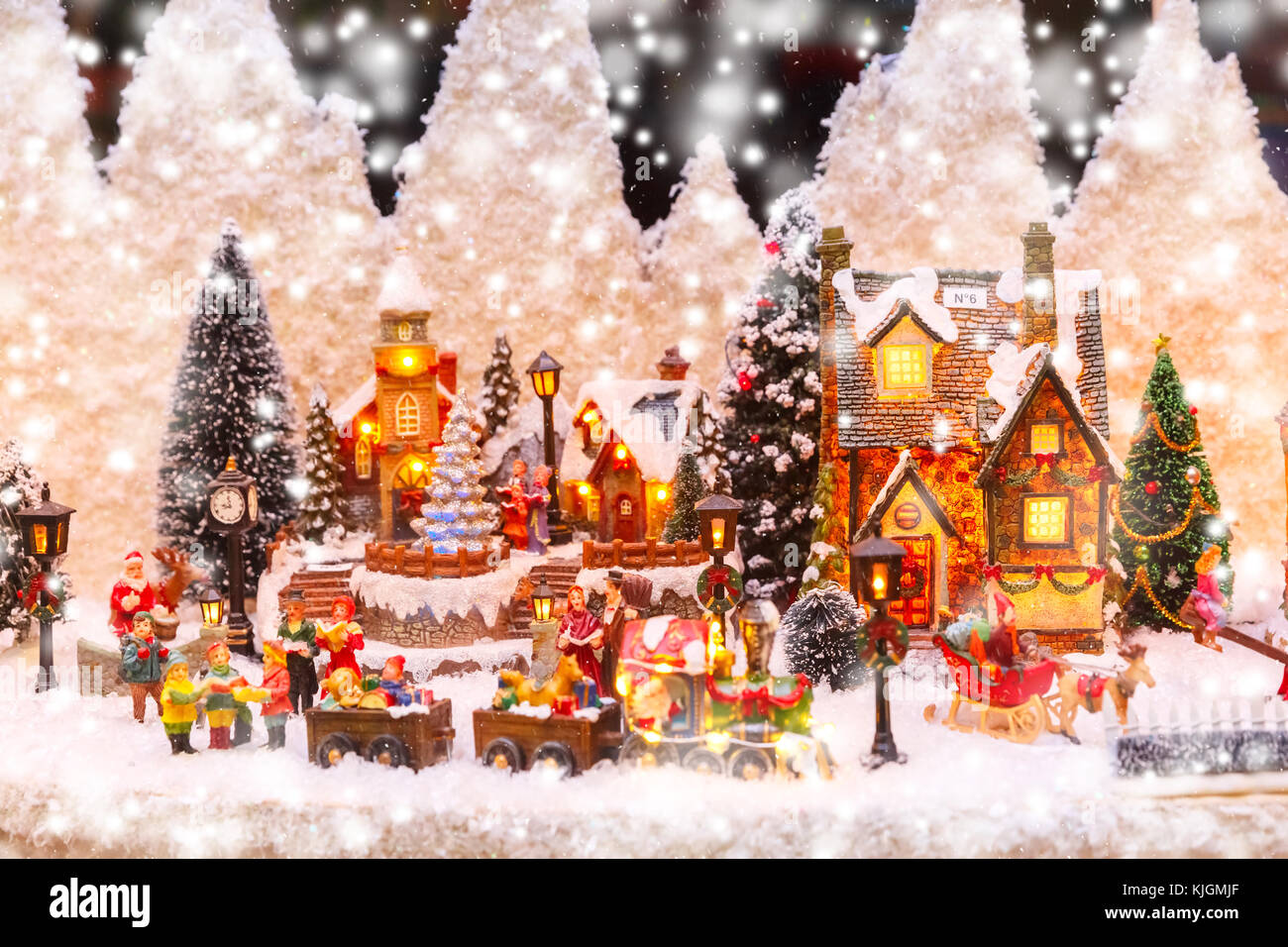 Christmas scene on the shopwindow Stock Photo - Alamy