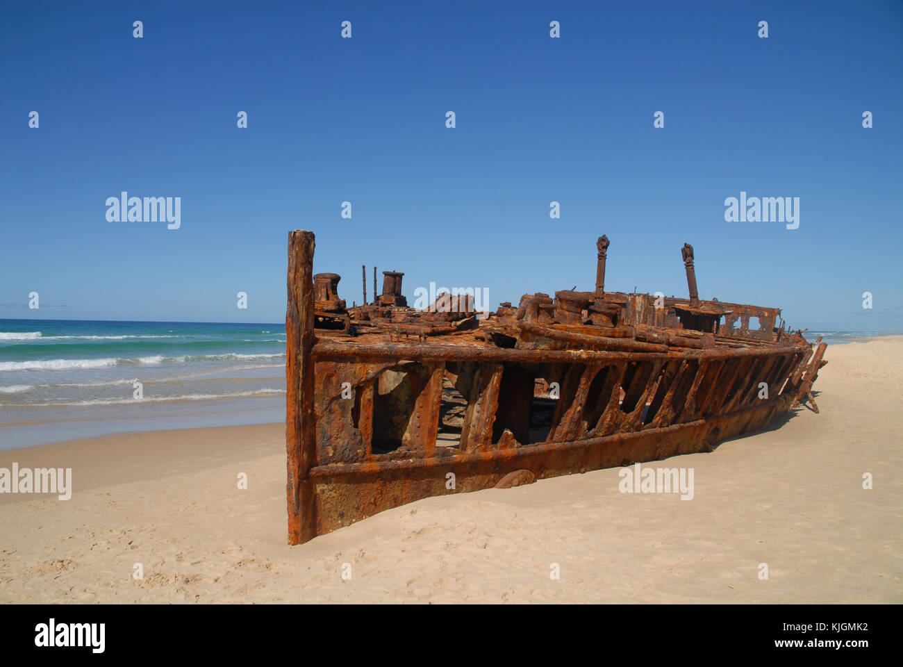 Shipwreck of SS Maheno on Fraser Island, Australia Stock Photo - Alamy
