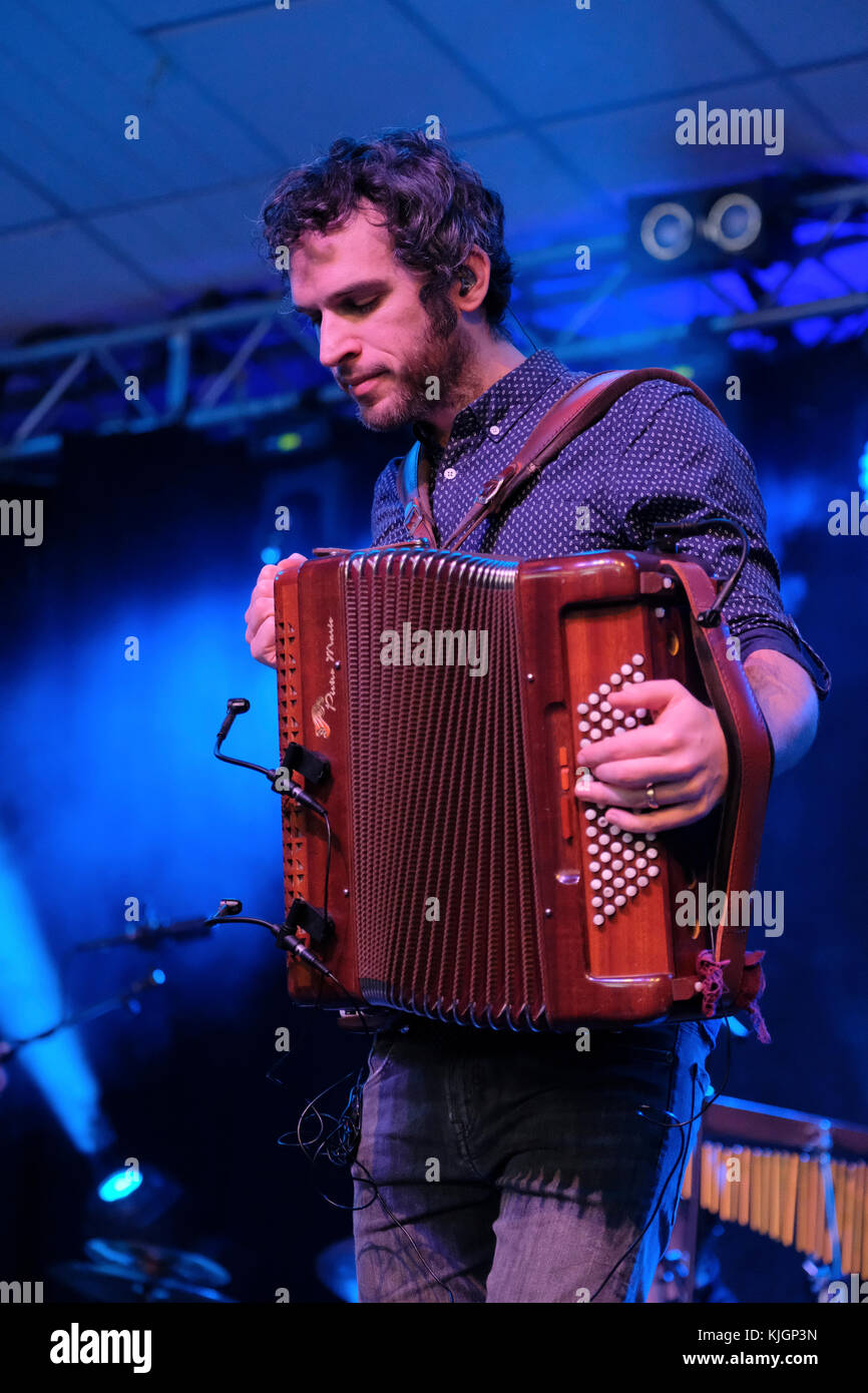 Jamie Smith performing with Jamie Smith's Mabon performing at the ...