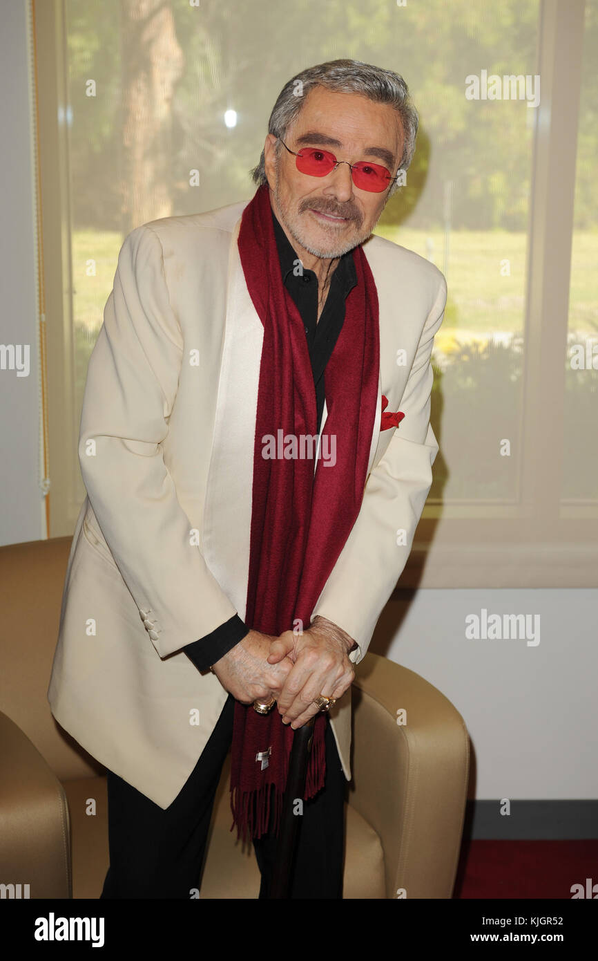 BOCA RATON, FL - MARCH 11: Actor Burt Reynold, Suzanne Niedland and ...