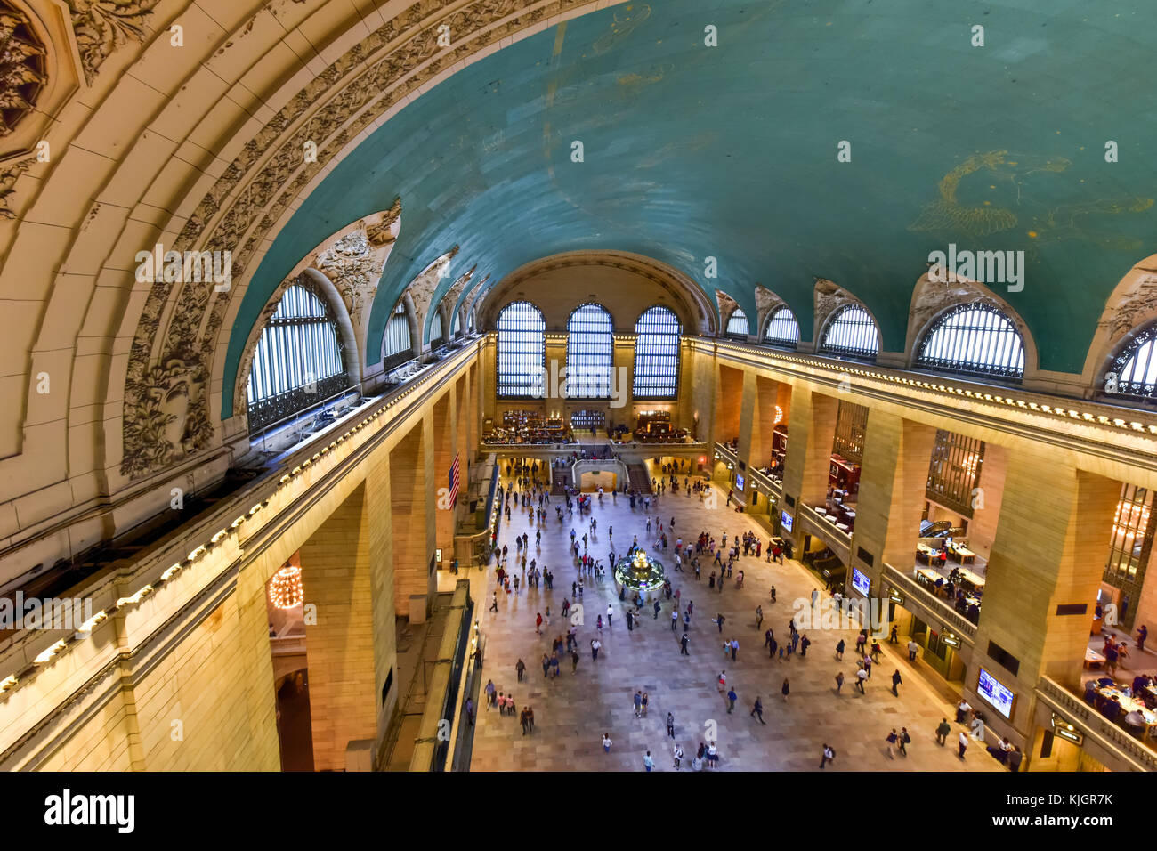 Main hall of grand central terminal hi-res stock photography and images ...
