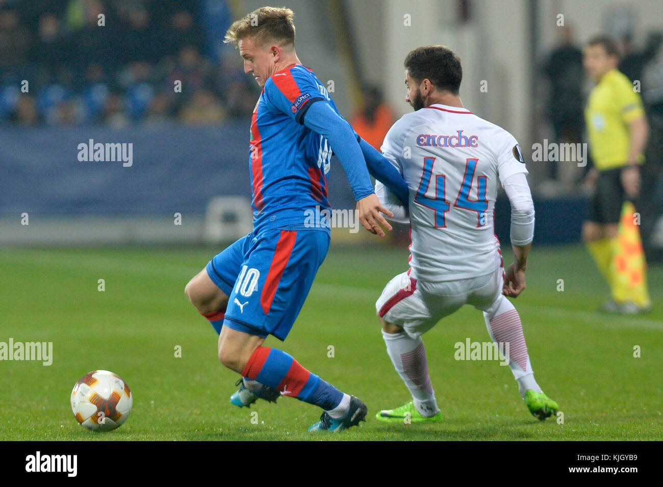 Pilsen, Czech Republic. 23rd Nov, 2017. Jan Kopic of Victoria, left ...