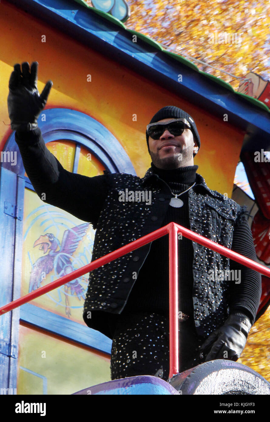 New York, NY, USA. 23rd Nov, 2017. Recording Artist Flo Rida attends ...