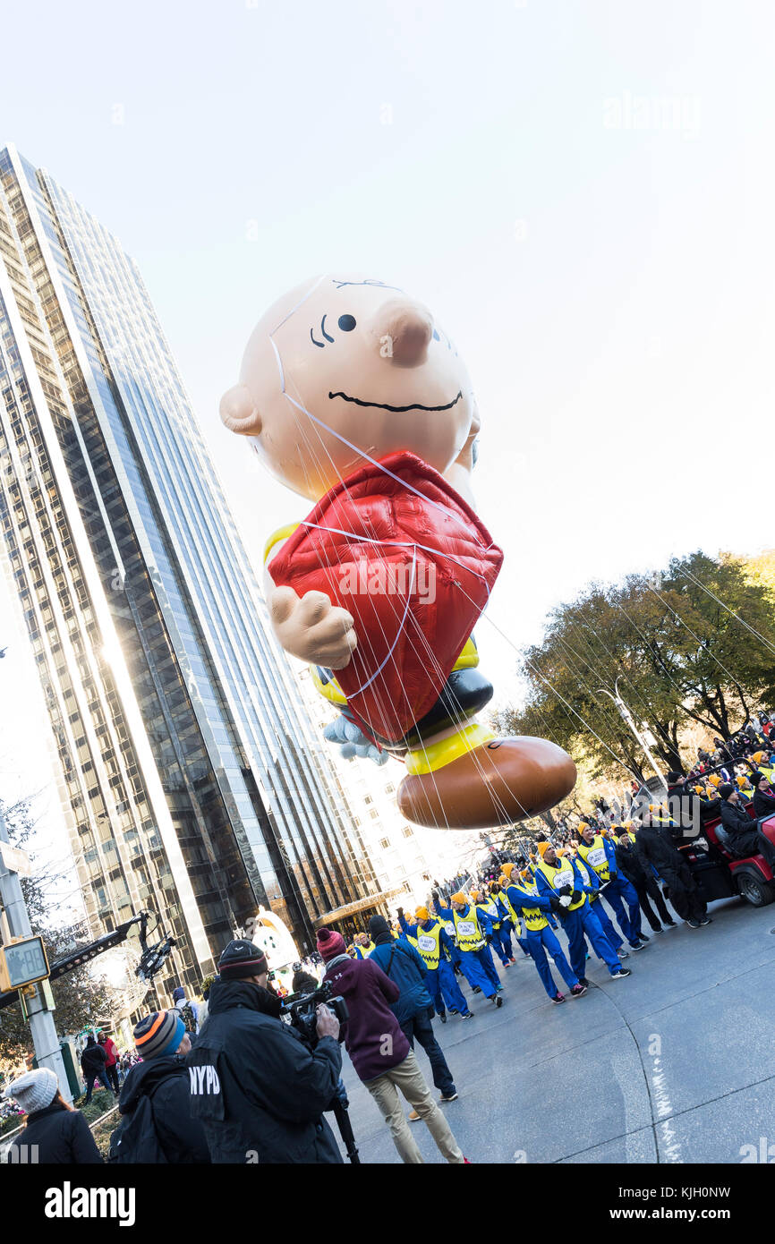 New York, United States. 23rd Nov, 2017.Charlie Brown balloon floats ...