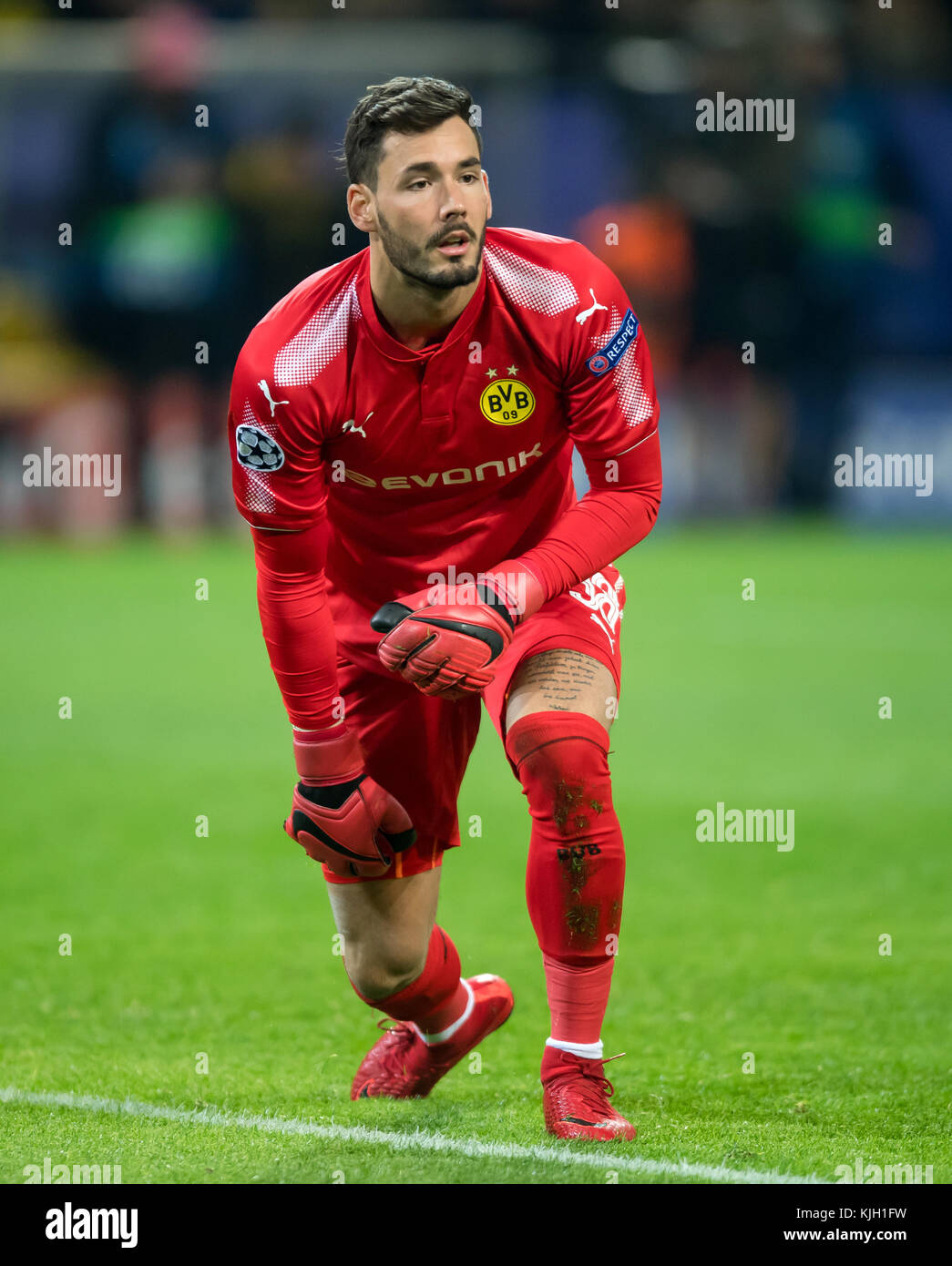 Dortmund, Germany. 21st Nov, 2017. Dortmund's goalkeeper Roman Buerki ...