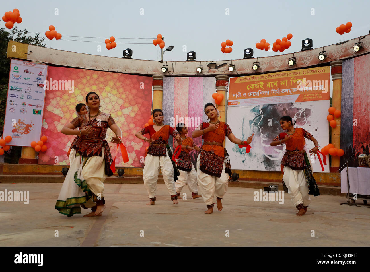 Dhaka, Bangladesh. 24th Nov, 2017. Bangladeshi artist perform dance as ...